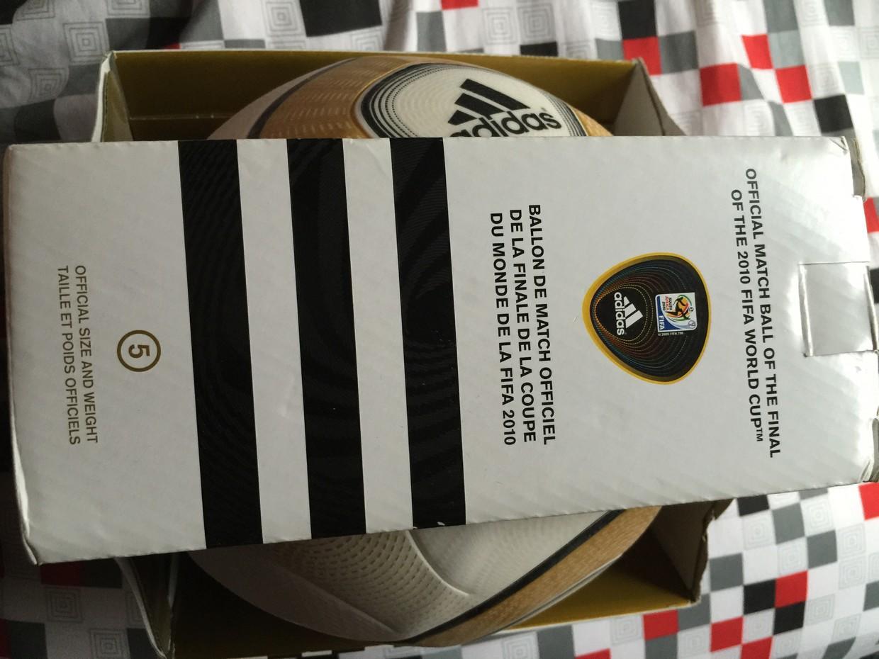 2010 World Cup Final Ball | SidelineSwap