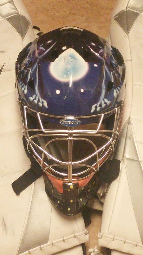 ITECH 1400 D SENIOR GARGOYLE GOALIE HELMET | SidelineSwap