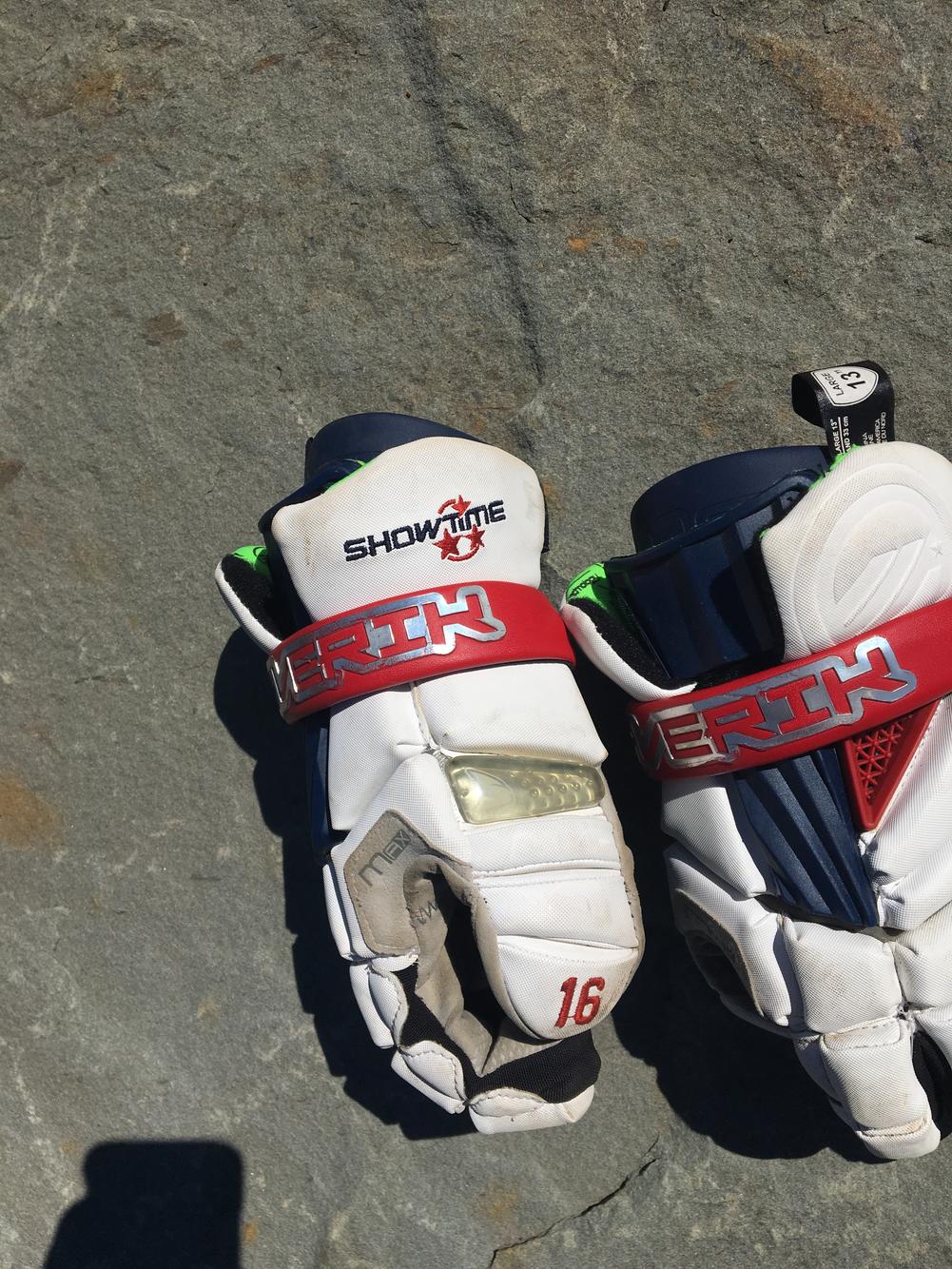 2016 Limited Edition Maverik Showtime Max gloves | SidelineSwap