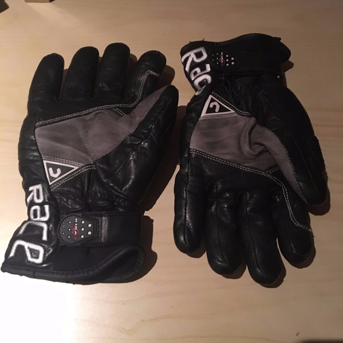 Level Race Gloves | SidelineSwap