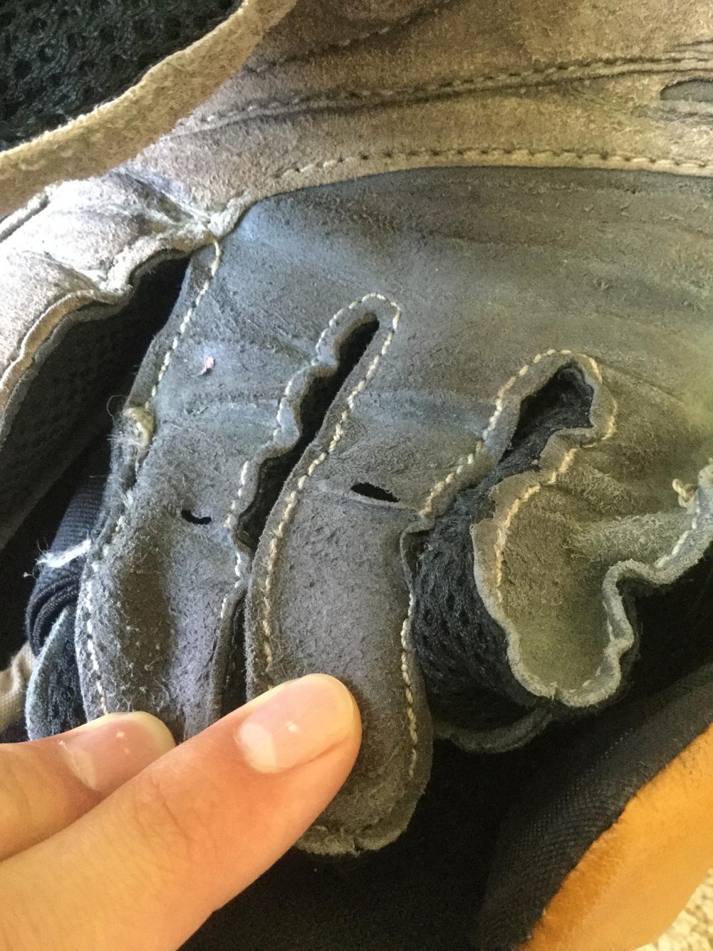 Canadian Made OHL Pro Return CCM Retroflex Goalie Pads, 2 Gloves ...