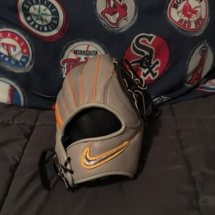 Nike Shaido Edge | SidelineSwap