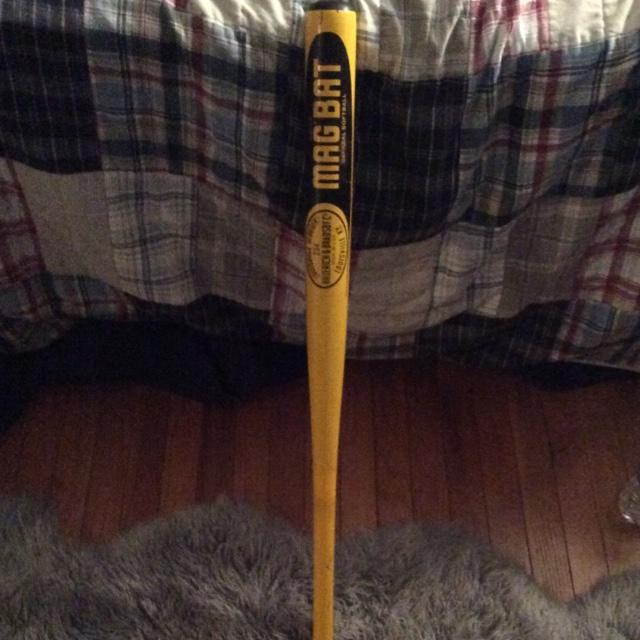 (VINTAGE) Hillerich & Bradsby Louisville Slugger Mag Bat | SidelineSwap
