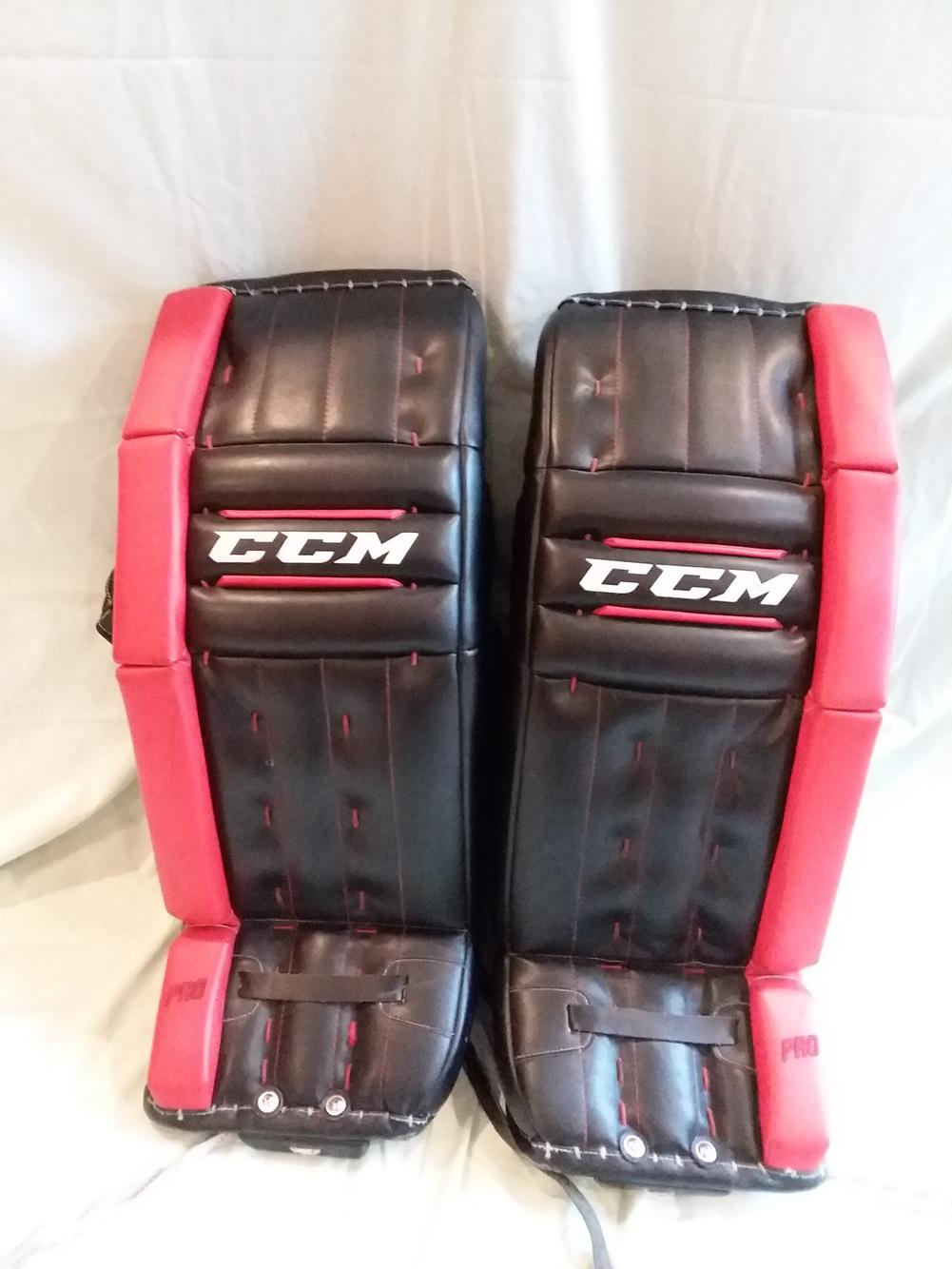 CCM Ccm retro flex Goalie Leg Pads Senior | SidelineSwap