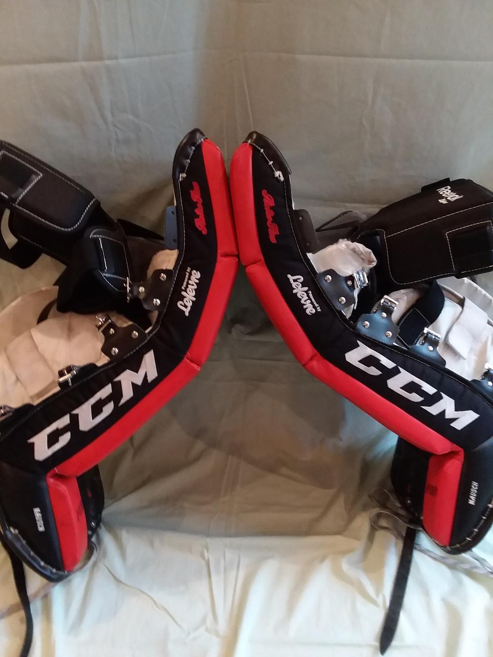 CCM Ccm retro flex Goalie Leg Pads Senior | SidelineSwap