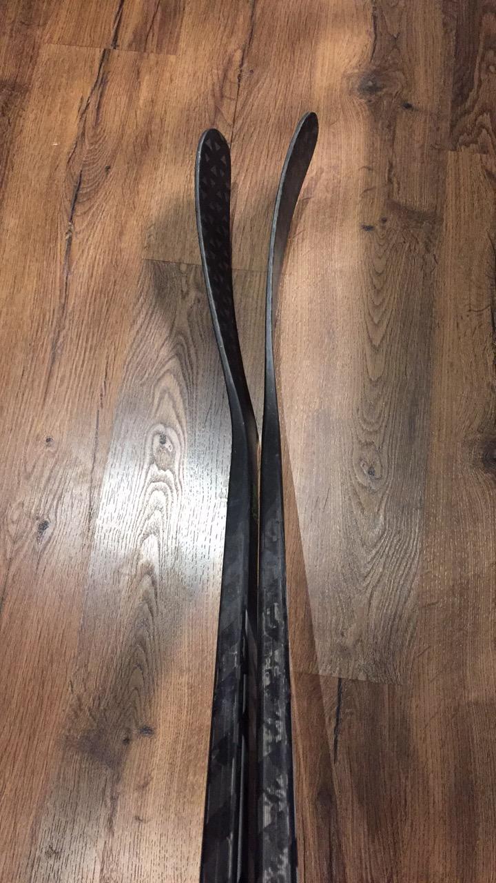 2 pack - CCM Trigger 2 LH 85 Flex P90 curve | SidelineSwap