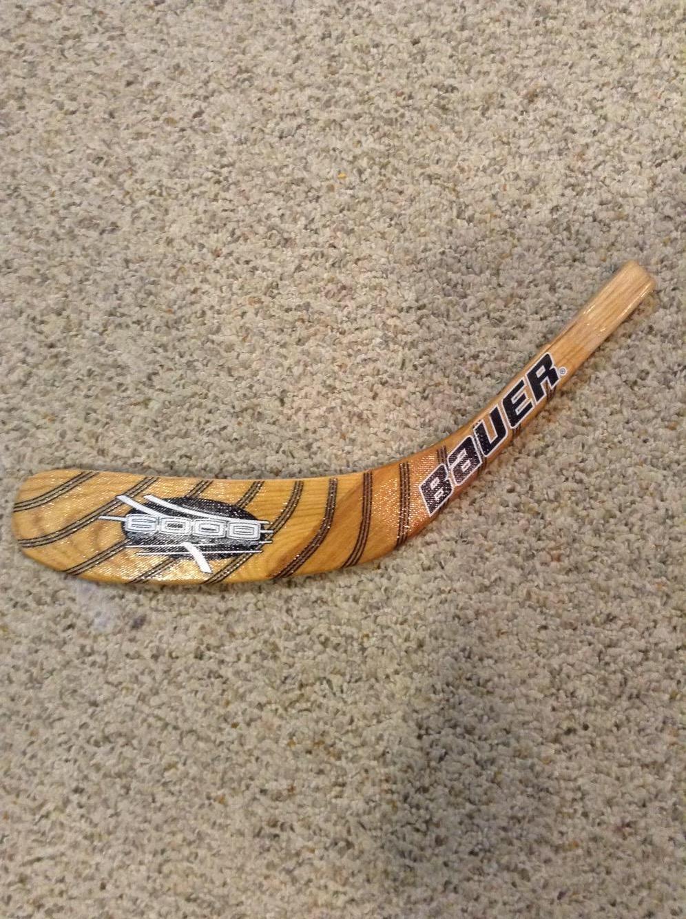 New Bauer 6000 Stick Lefty Junior Hossa (PM9) Curve Blade | SidelineSwap