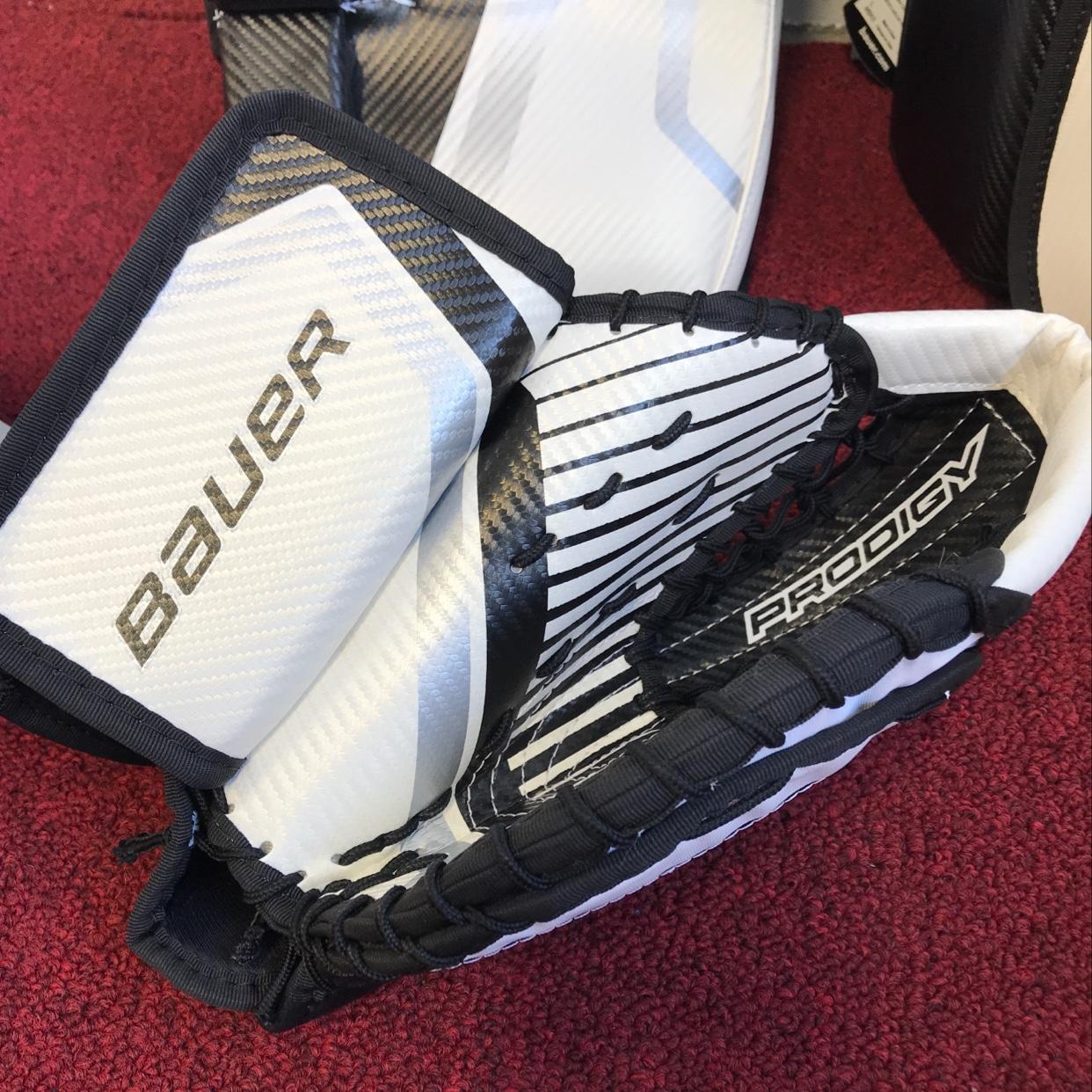 New Bauer Prodigy 3.0 Leg Pads Glove And Blocker Size Large | SidelineSwap