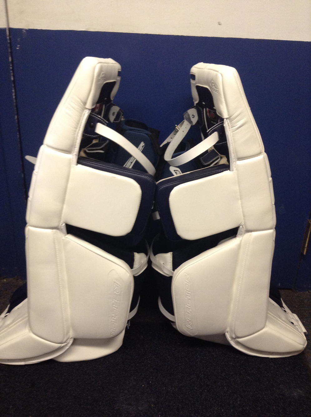 Bauer Reactor 9000 Pro GOALIE LEG PADS 32+2" CUSTOM JRZ New | SidelineSwap