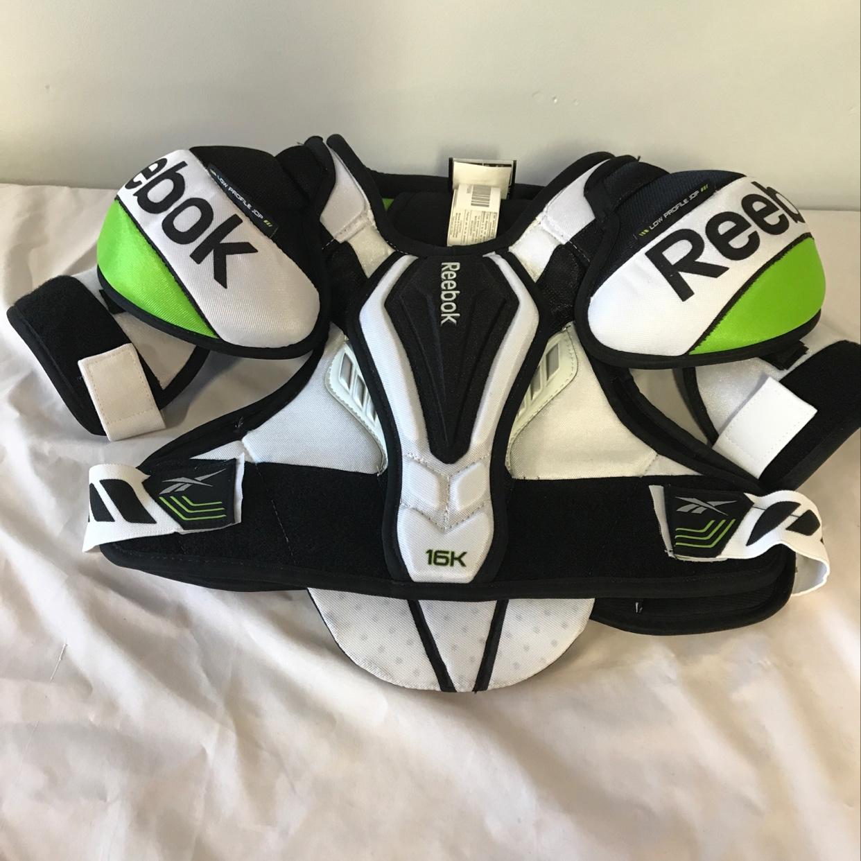 New Reebok 16k Shoulder Pads Size Senior Small Item# UMDP23 | SidelineSwap