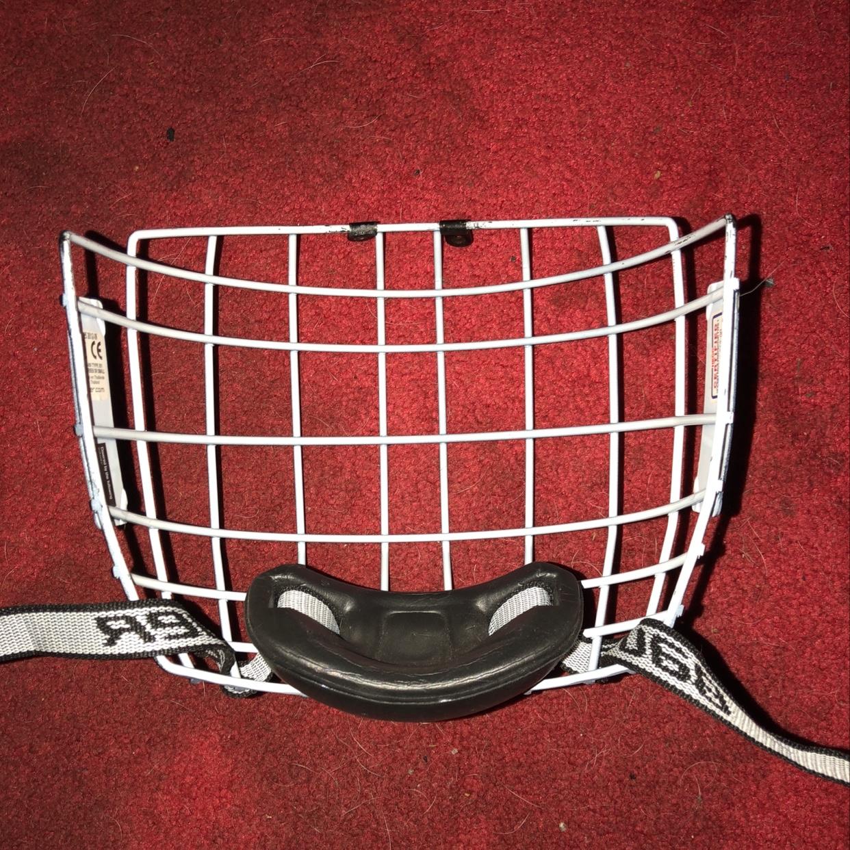 Bauer Oreo Hockey Cage | SidelineSwap