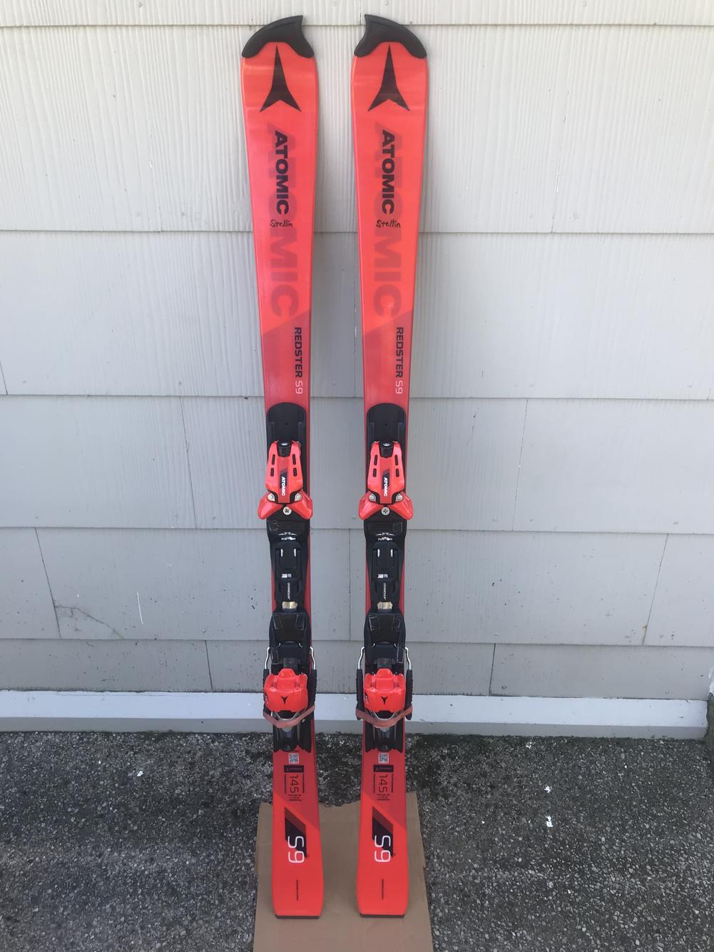 Atomic Redster S9 FIS Jr. SL, 145cm, 2017-2018 | SidelineSwap
