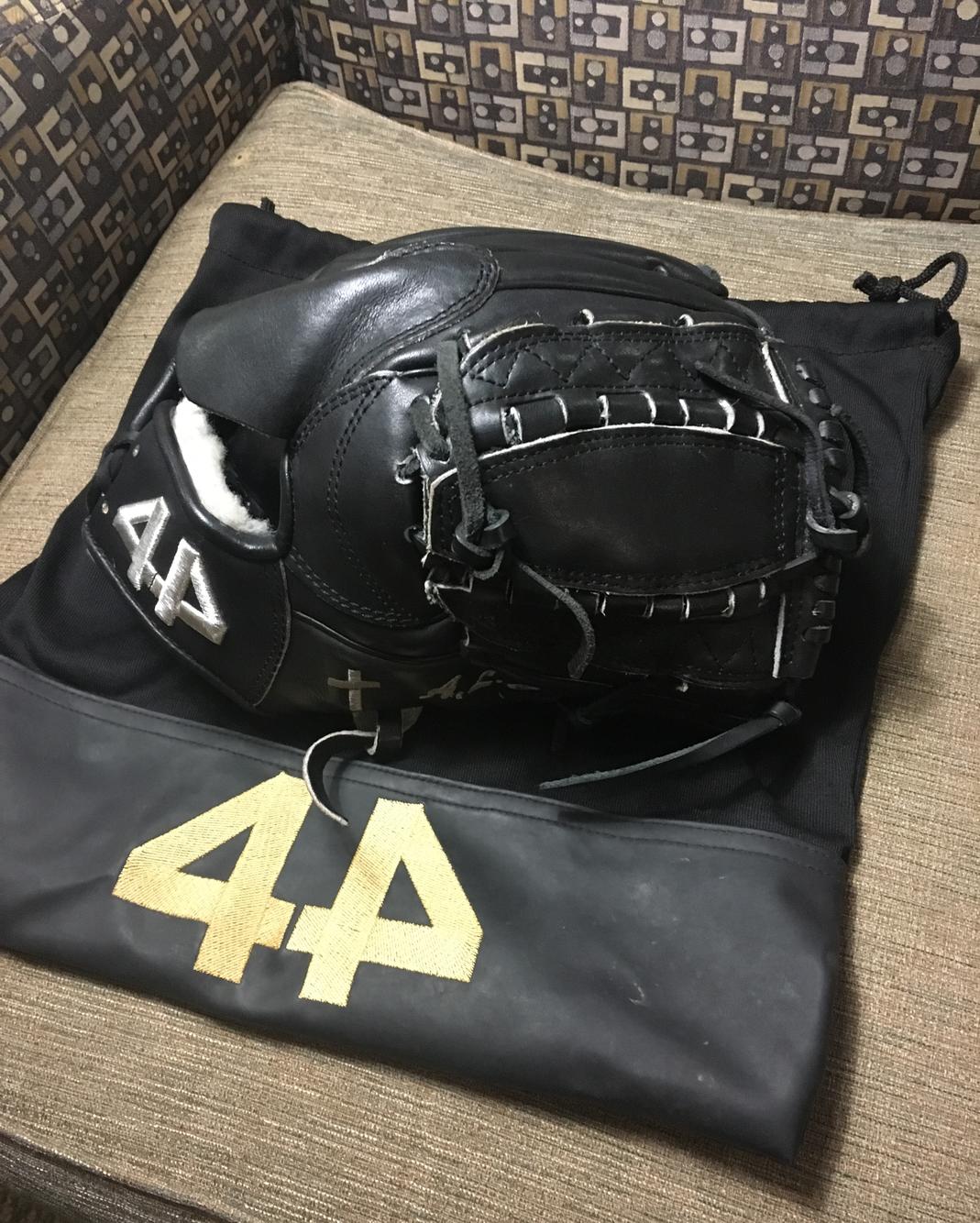 44 Pro Signature Series- 11.75" | SidelineSwap