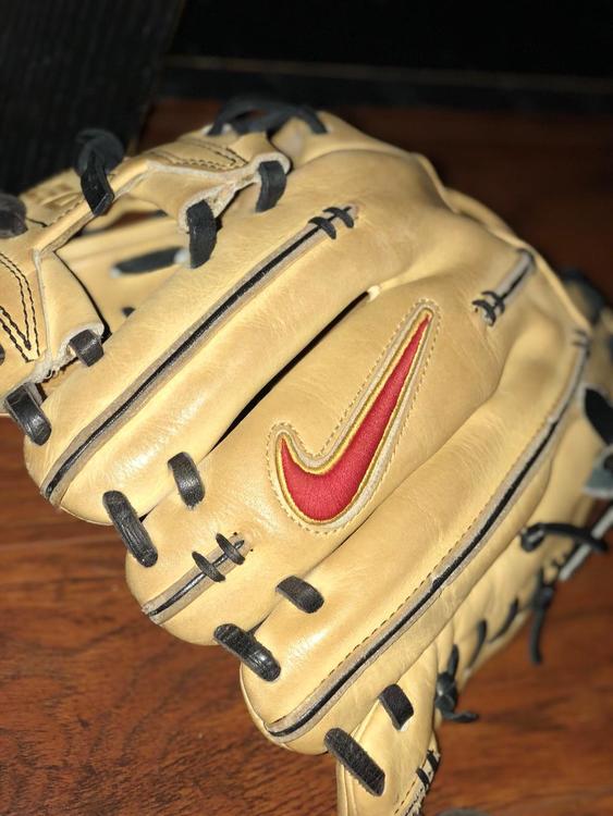 Nike DEP Baseball Gloves & Mitts | Up to 70% off