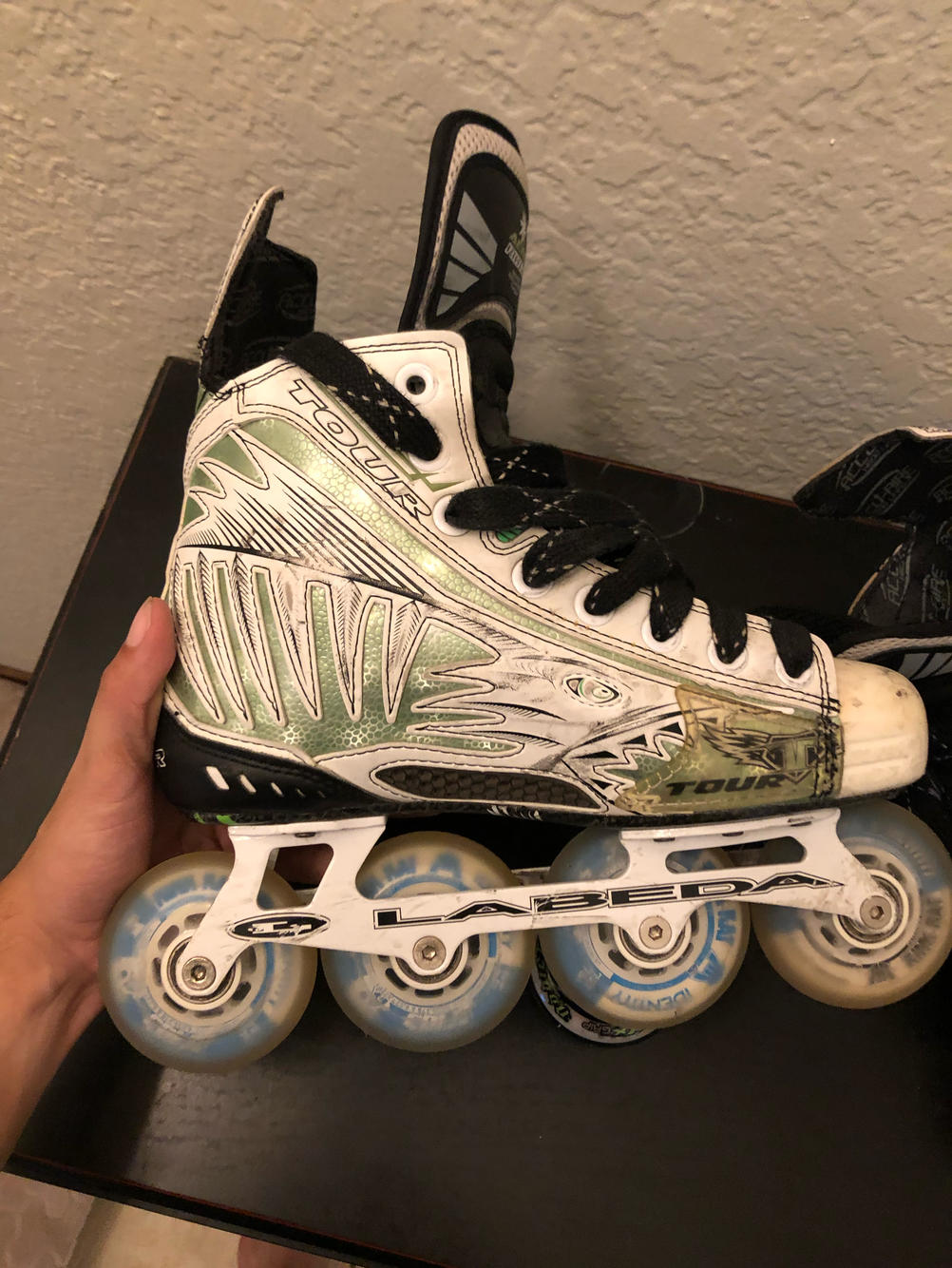 Tour Fishbone Lite Pro Hockey Skates | SidelineSwap