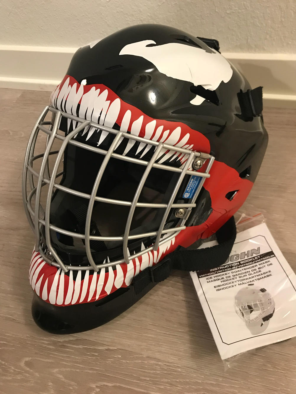 New Custom Designed Vaughn “Venom” Senior Goalie Mask Helmet | SidelineSwap