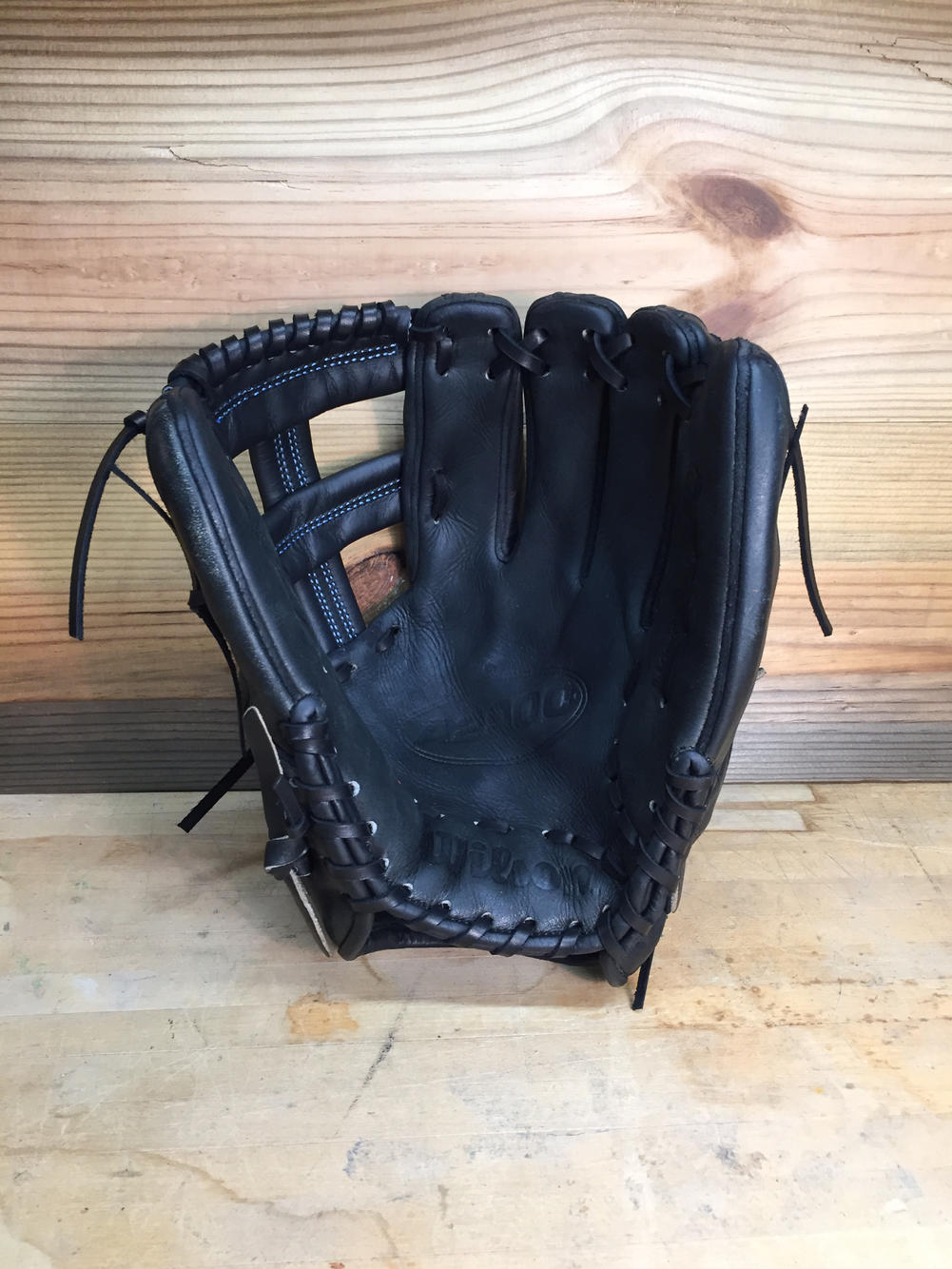 Wilson A2000 11.75 EL3 | SidelineSwap