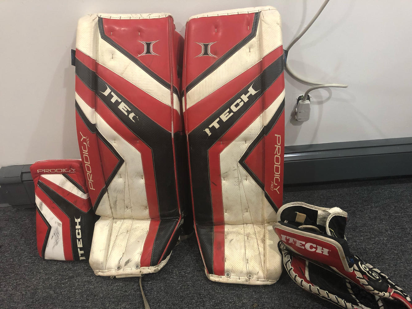 Itech Prodigy Goalie Leg Pads With Glove And Blocker | SidelineSwap