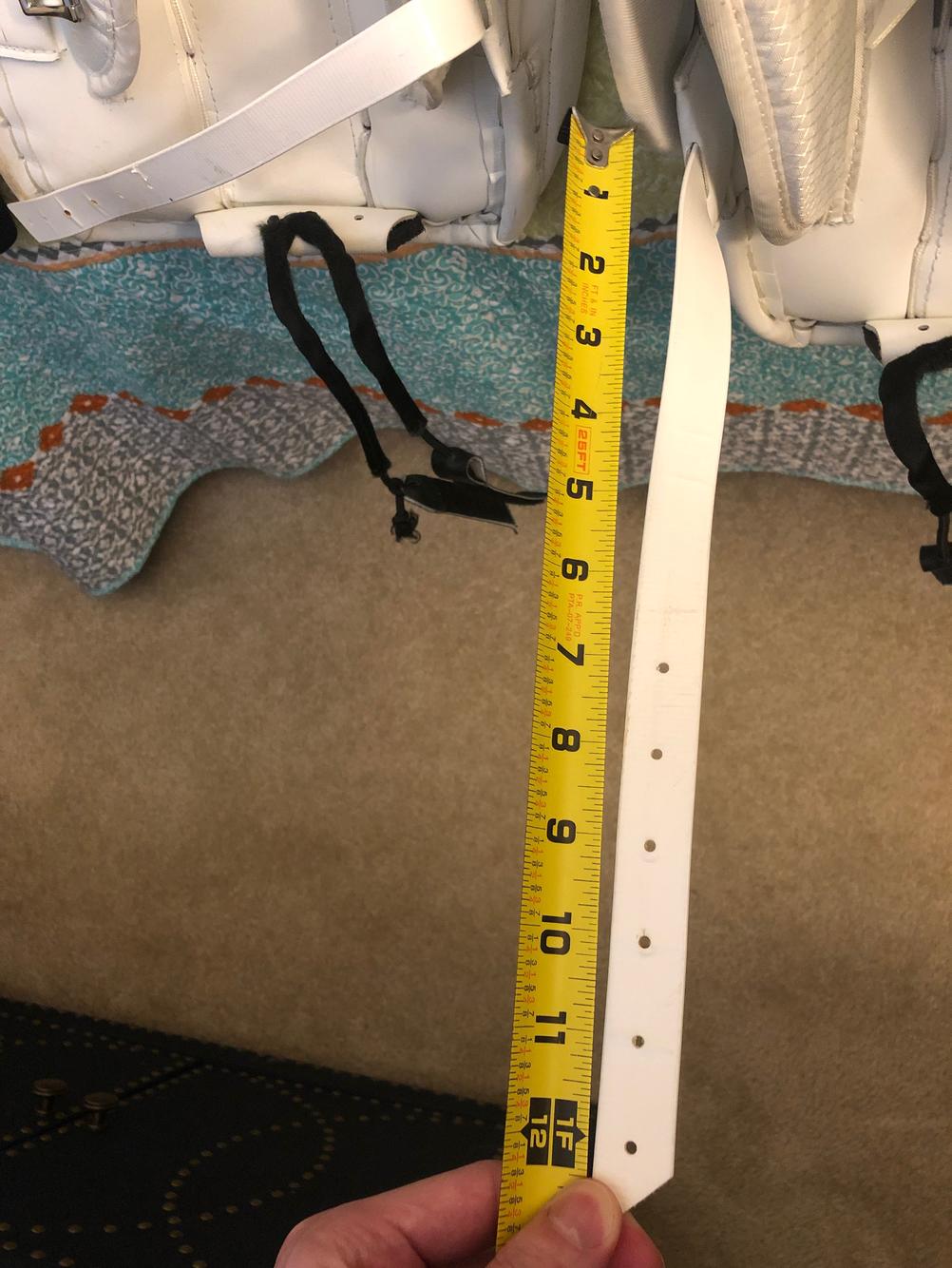 CCM Extreme Flex 3.9 Speedskin Goalie Leg Pads | SidelineSwap