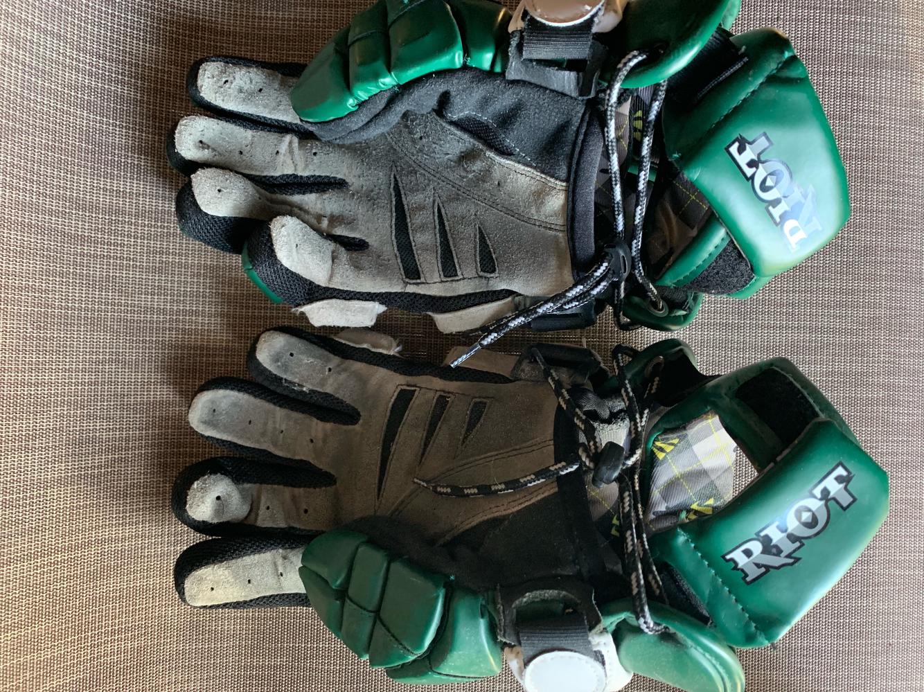 Warrior Riot Lacrosse Gloves | SidelineSwap