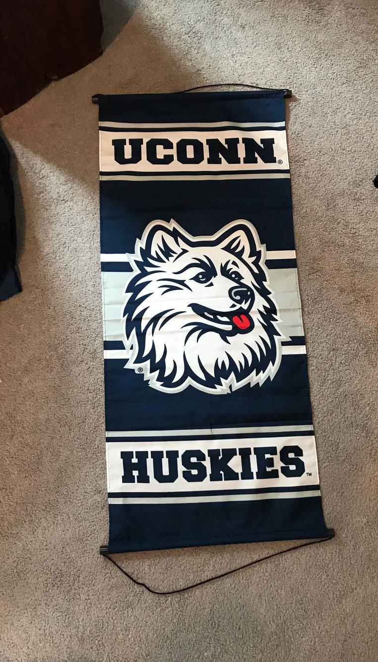 UConn Flag | SidelineSwap