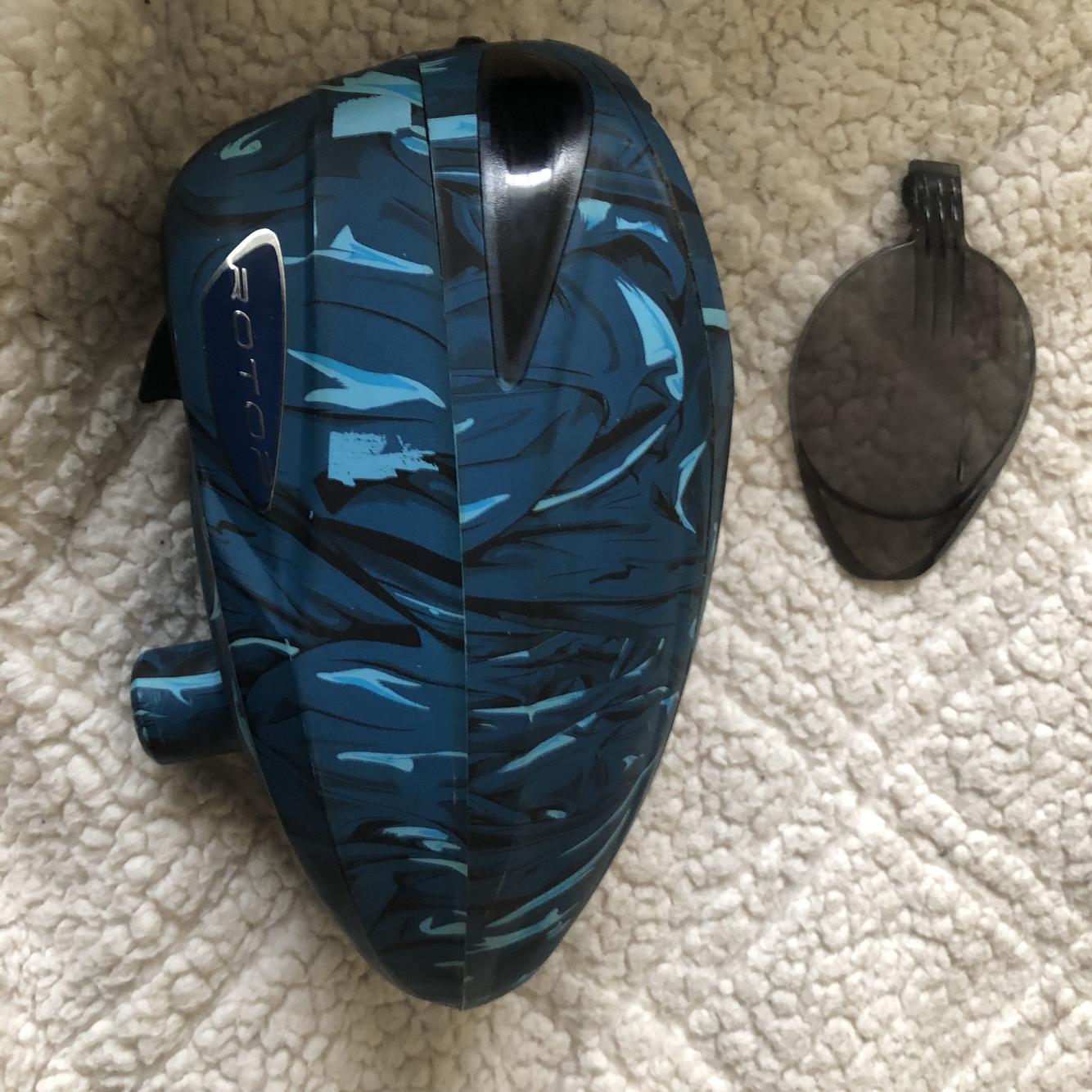 Dye Rotor Hopper with a Speed Feed And Also Lid With Bolt | SidelineSwap