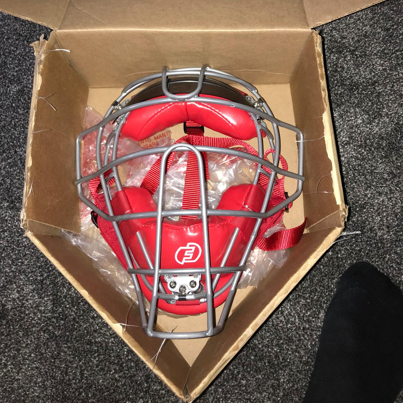 Brand New Force 3 Defender Traditional Mask (w/sun visor) | SidelineSwap