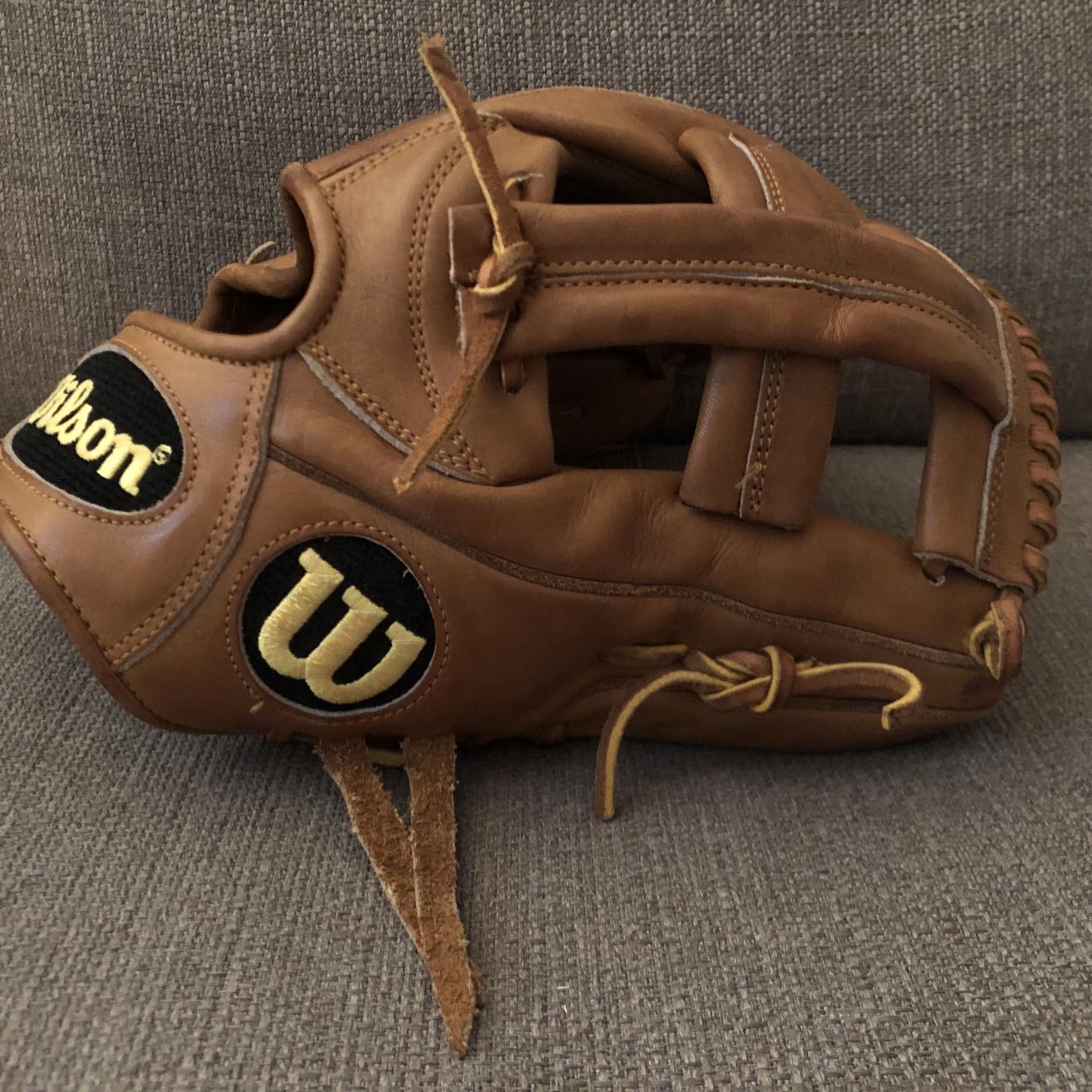 Wilson A2000 EL3 | SidelineSwap