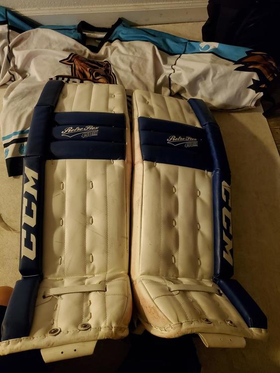 CCM Retro Flex 550 Full Set Regular Senior | SOLD | Hockey Goalie ...