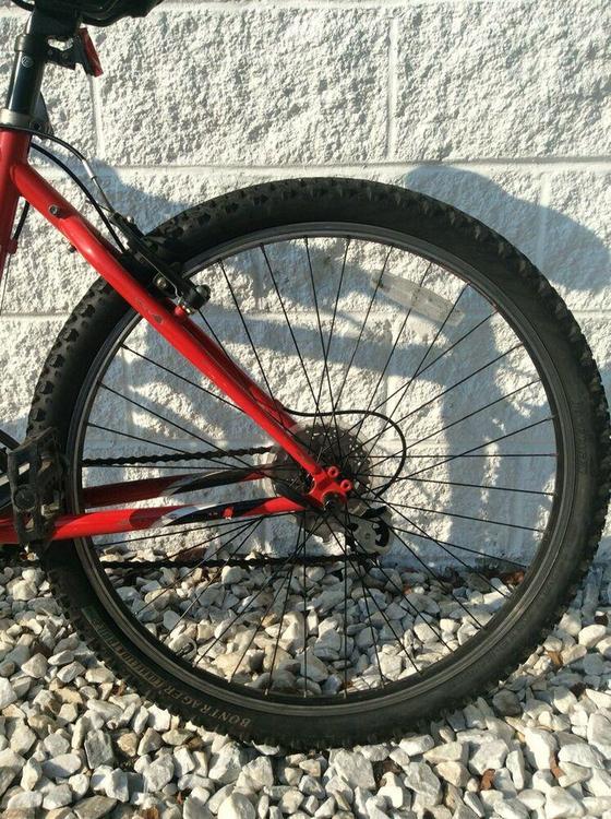 Trek 820 Mountain Bike 18" Frame~Front Suspension~ Nice! Ready to Ride ...