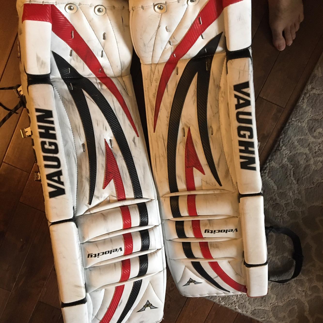 Velocity V5 Goalie Leg Pads Senior | SidelineSwap