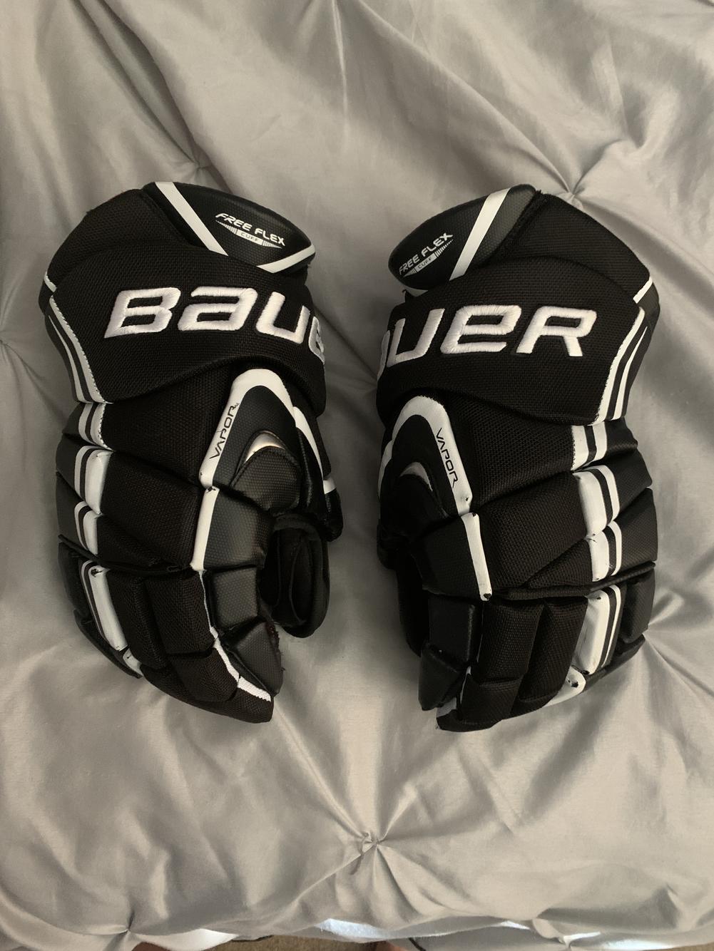 Bauer Vapor APX Gloves Senior 15” Black & White | SidelineSwap