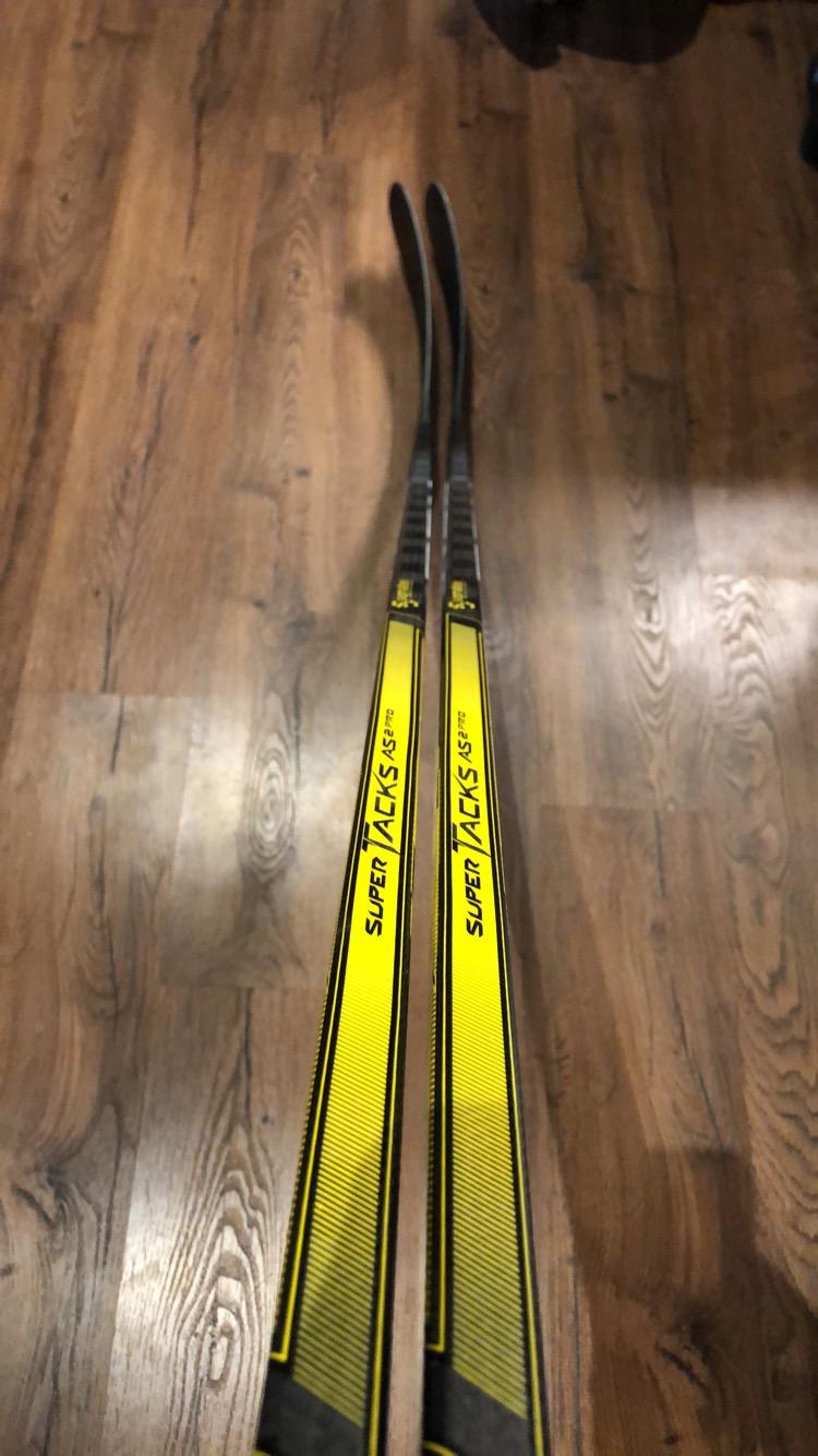 2 pack - CCM Supertack AS2 RH 80 Flex P90 | SidelineSwap