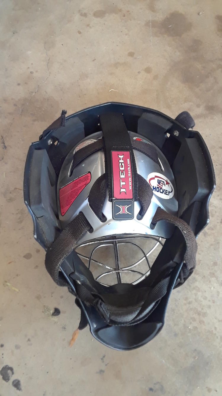 Gray Senior Itech Goalie Mask | SidelineSwap