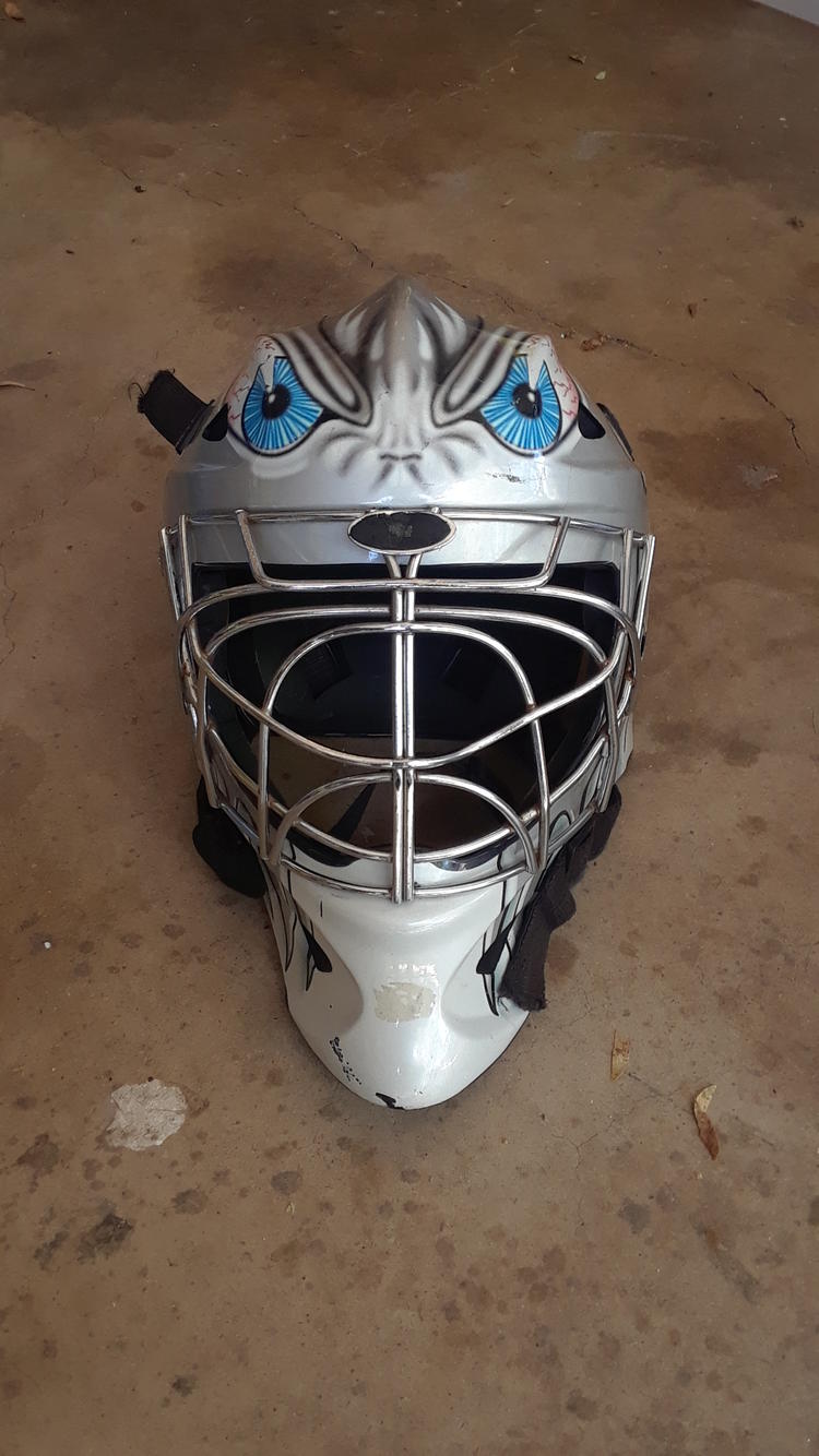 Gray Senior Itech Goalie Mask | SidelineSwap