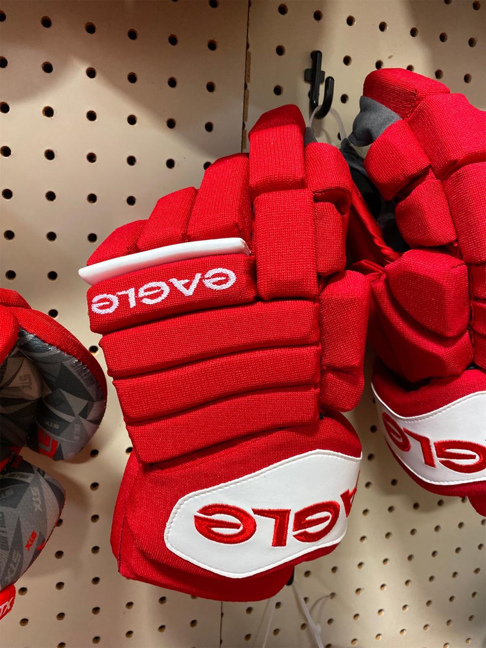 Brand New Red Eagle Talon Pro 90 Gloves - 14" | SidelineSwap