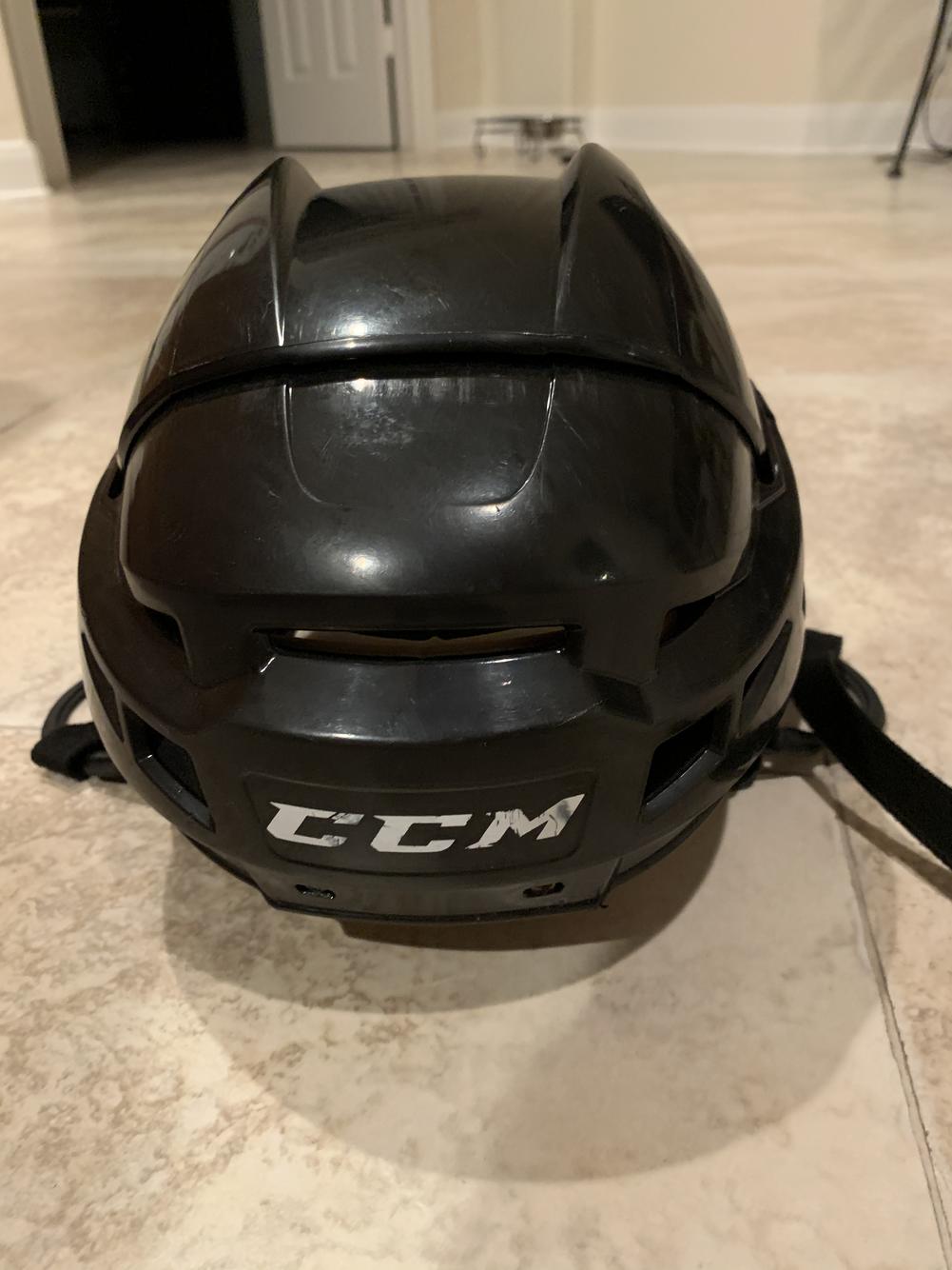 Black Small CCM Vector V08 Helmet | SidelineSwap