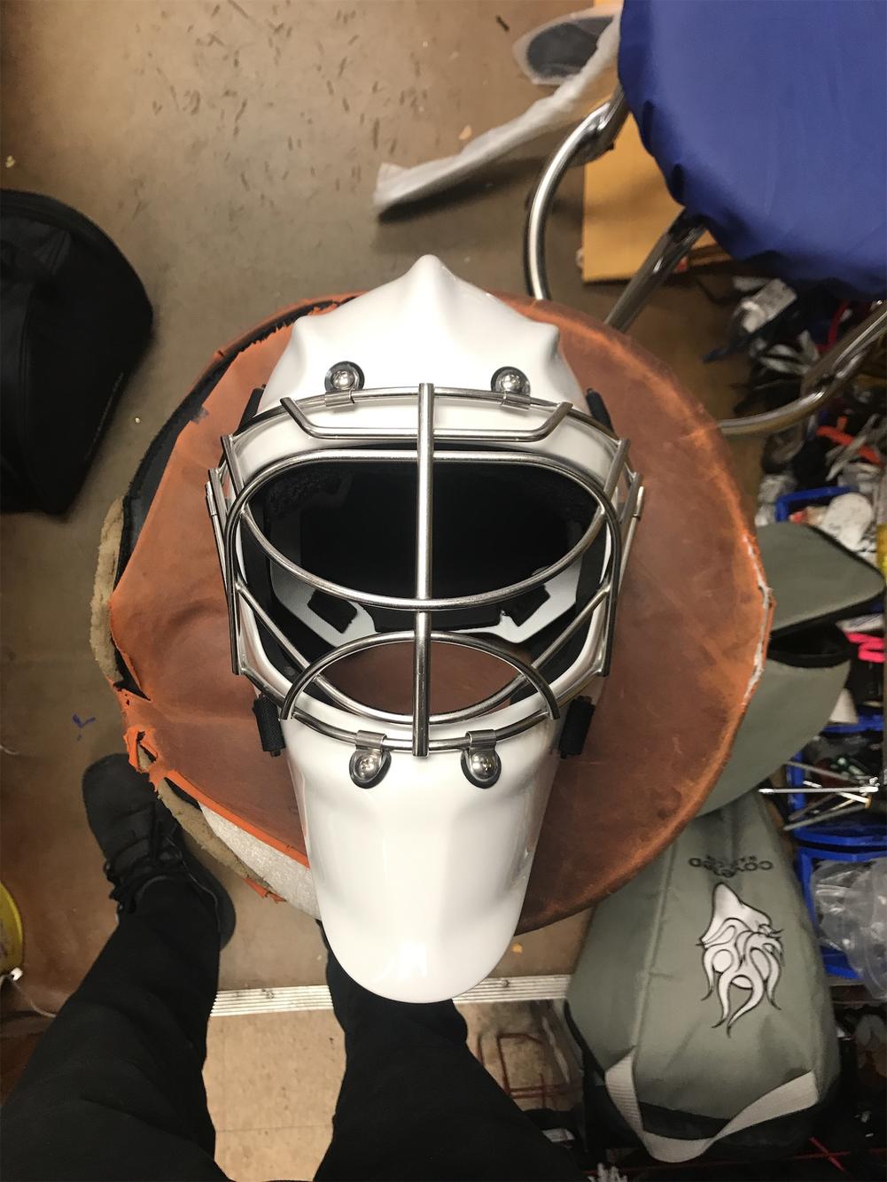 New Senior Coveted 906 XLT Goalie Mask, Mask Bag included | SidelineSwap