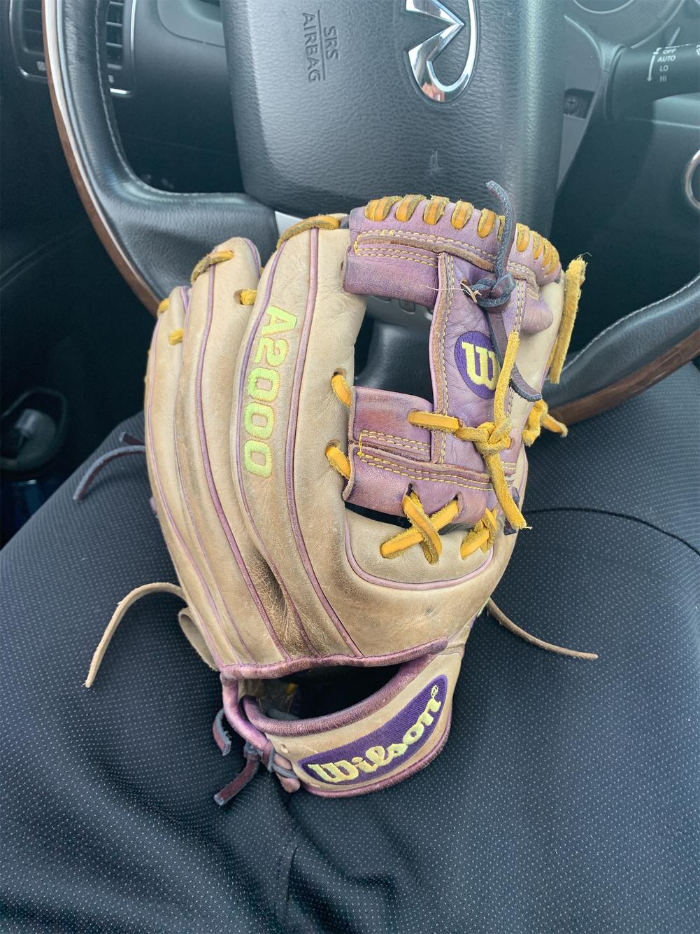 Exclusive / Limited Edition LSU A2000 11.5" Baseball Glove | SidelineSwap