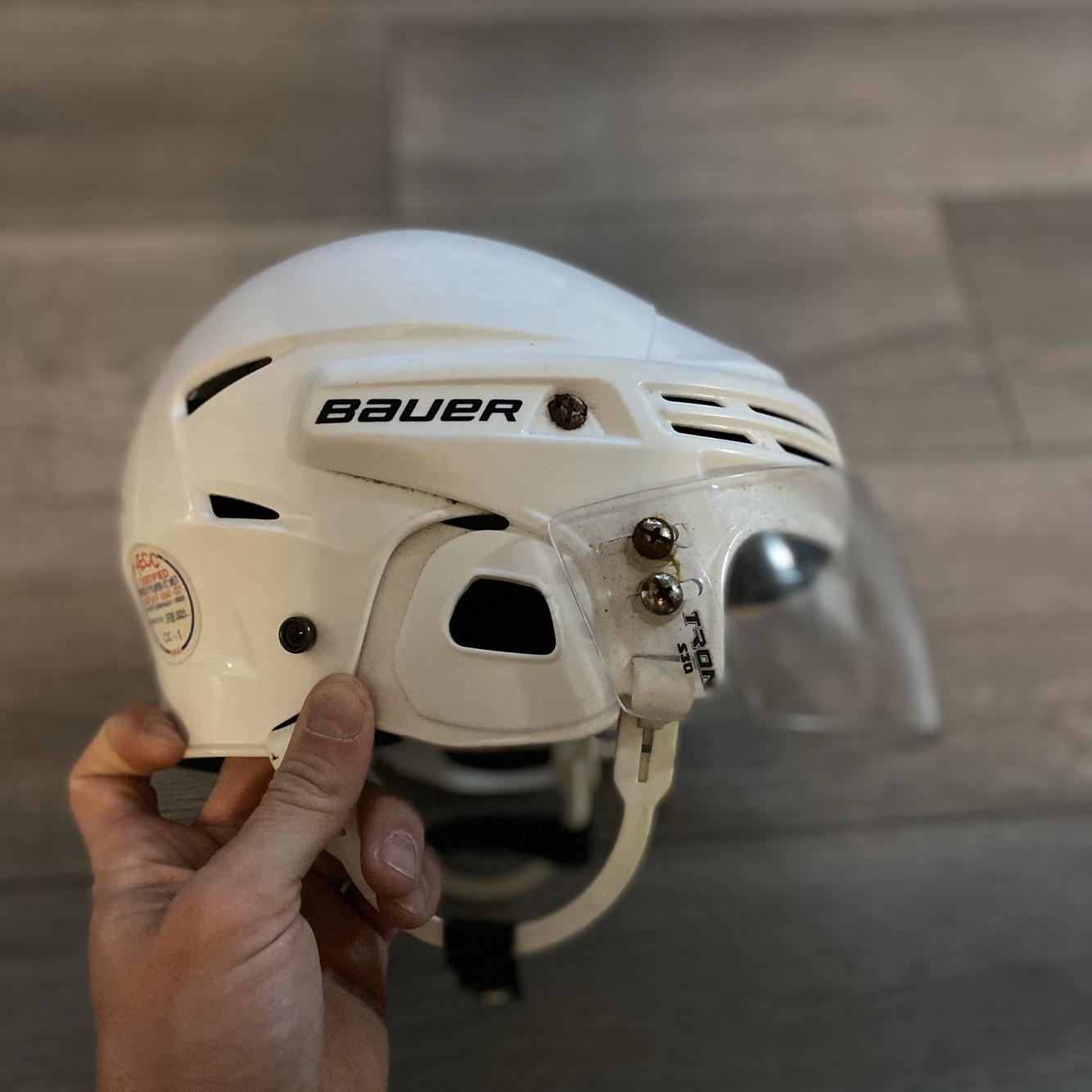 White Medium Bauer 2100 Helmet | SidelineSwap