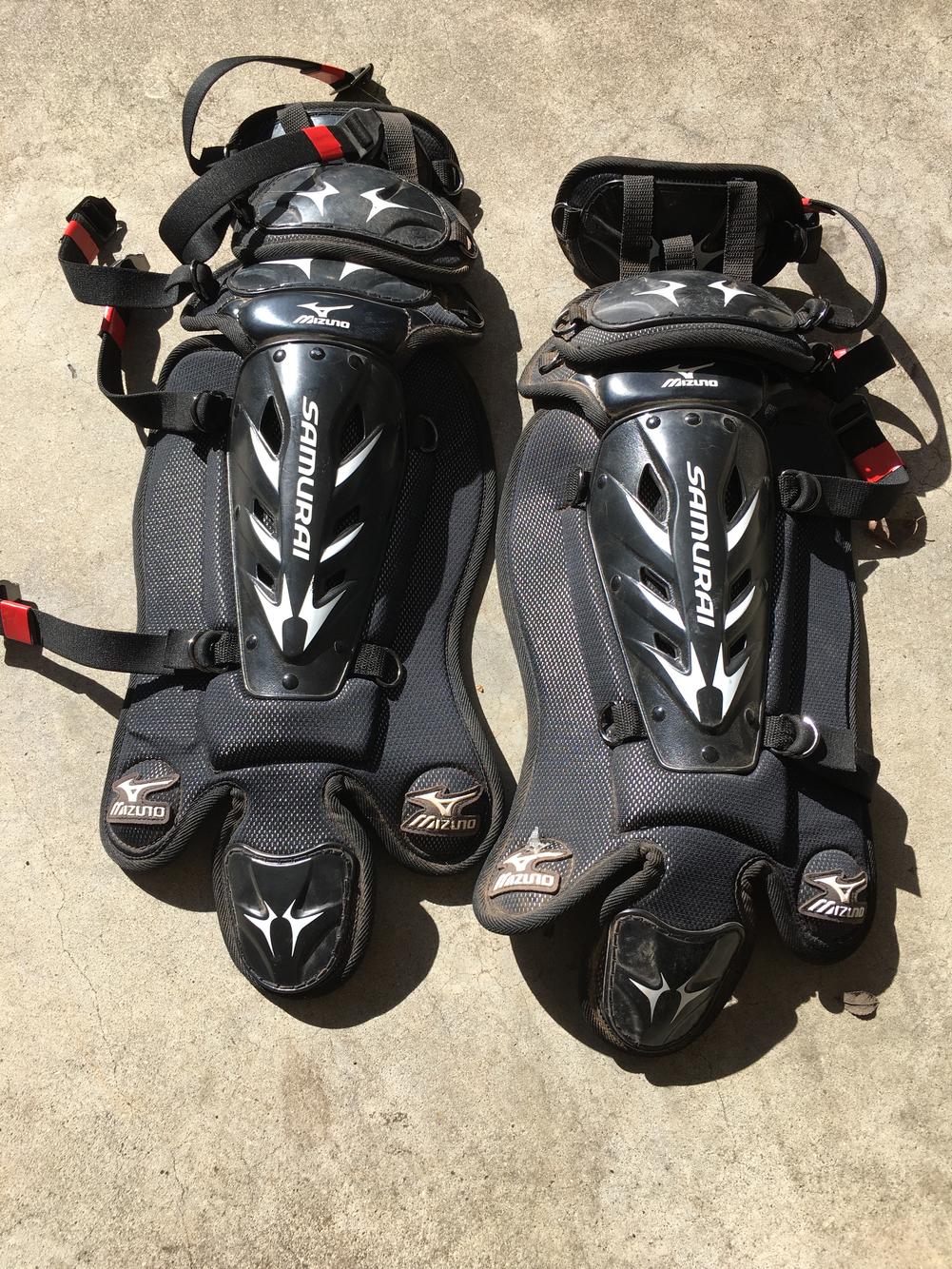Black Mizuno Samurai Catcher's Leg Guard | SidelineSwap