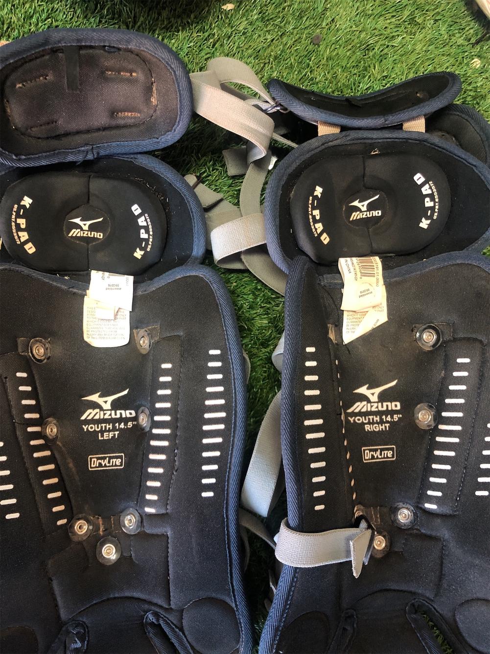 Youth Mizuno Samurai Catcher's Leg Guard | SidelineSwap