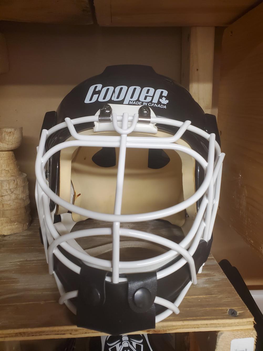 Senior Cooper Goalie Mask | SidelineSwap