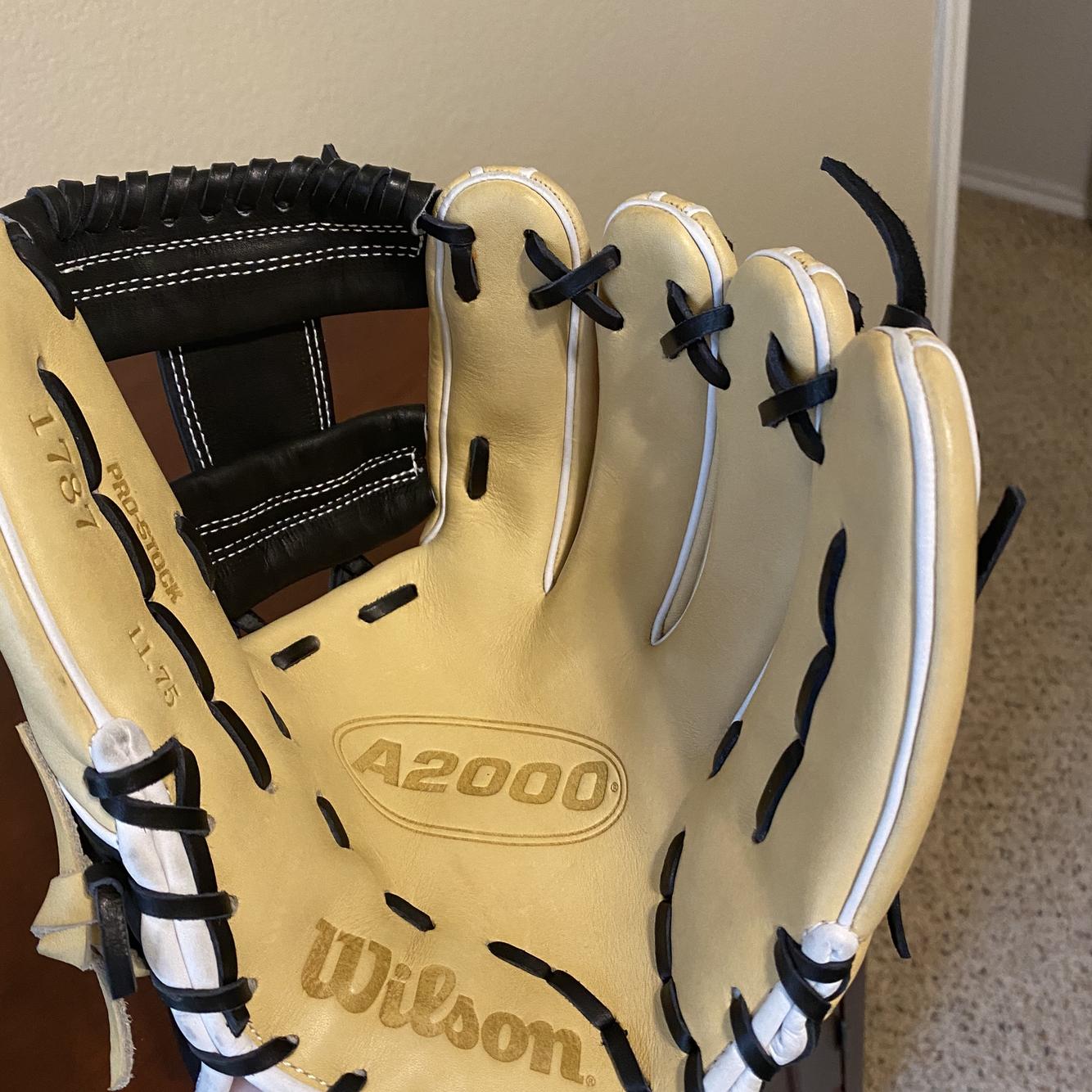 Brown High School/College Infield A2000 1787 11.75" Baseball Glove ...