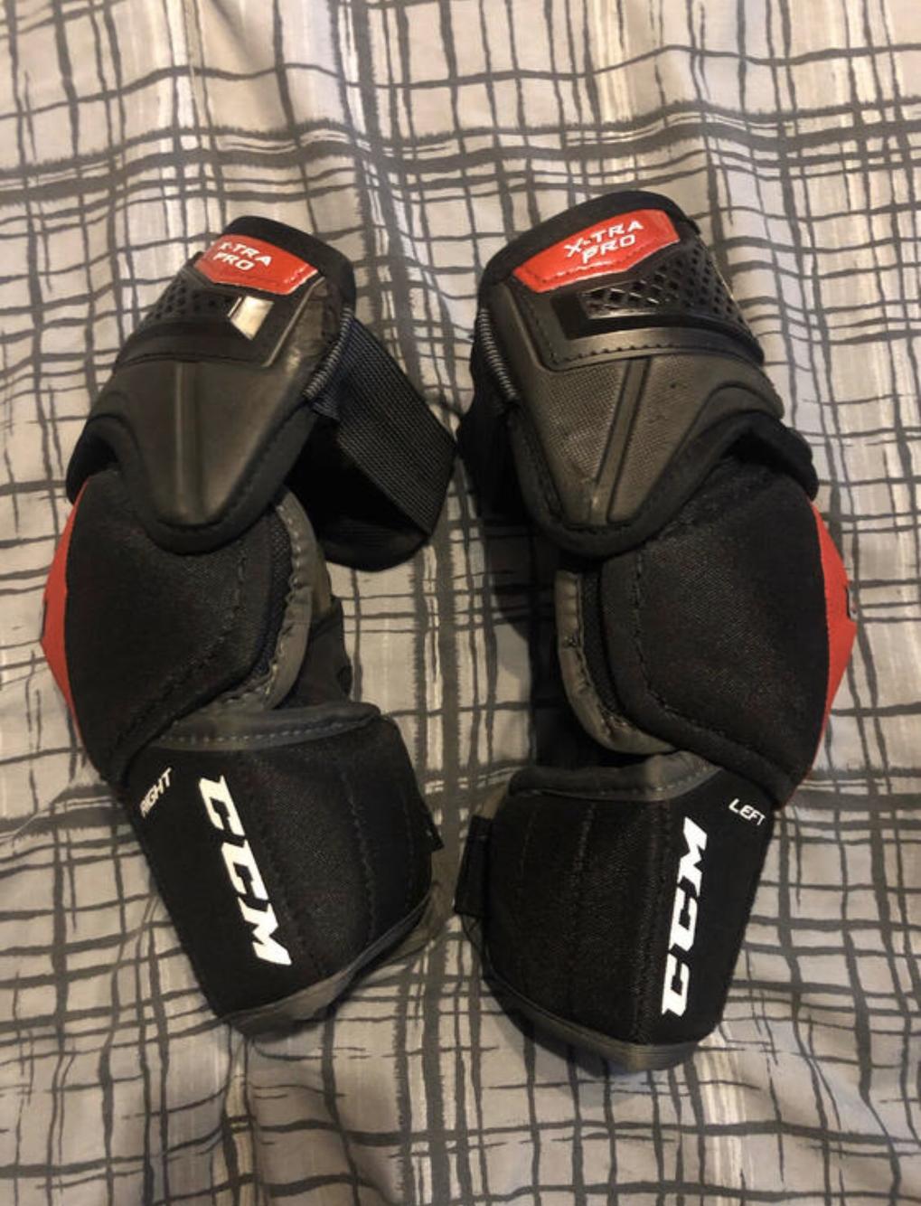 Senior Large CCM QuickLite QLT 290 Elbow Pads | SidelineSwap