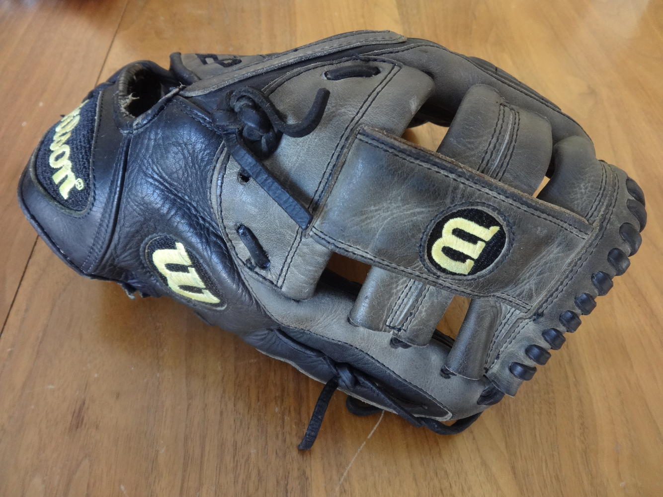 Wilson A3000 EXO 11.75" Baseball Glove | SidelineSwap