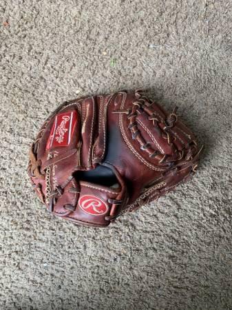 Used High School/College Rawlings Right Handed Catcher's Rawlings Primo ...