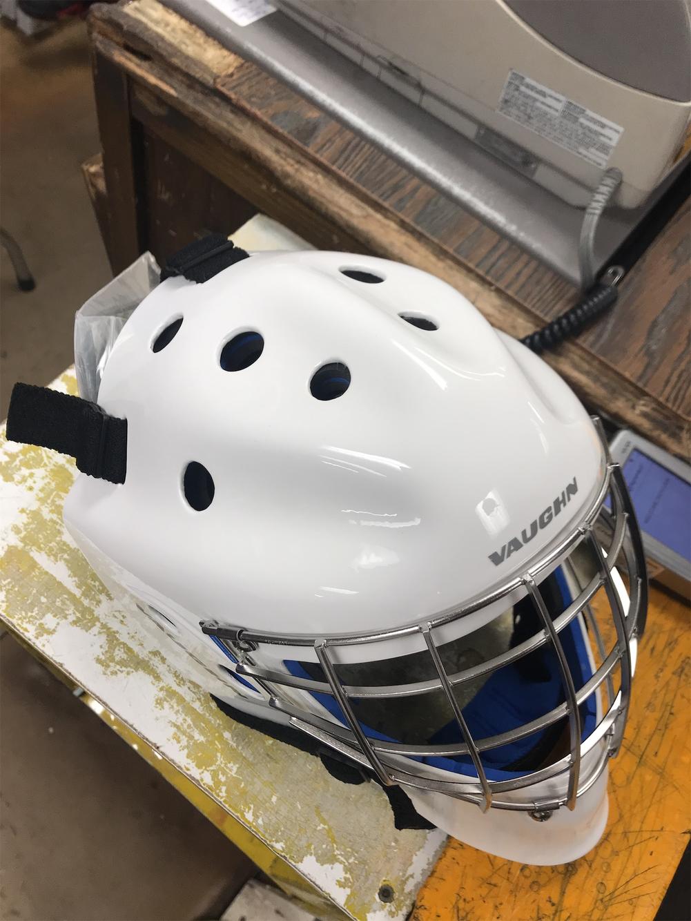 New Senior Large Vaughn VM 2300 Goalie Mask | SidelineSwap