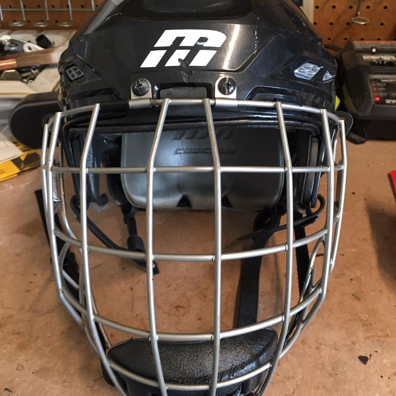 Black Medium Cascade m11 Helmet | SidelineSwap