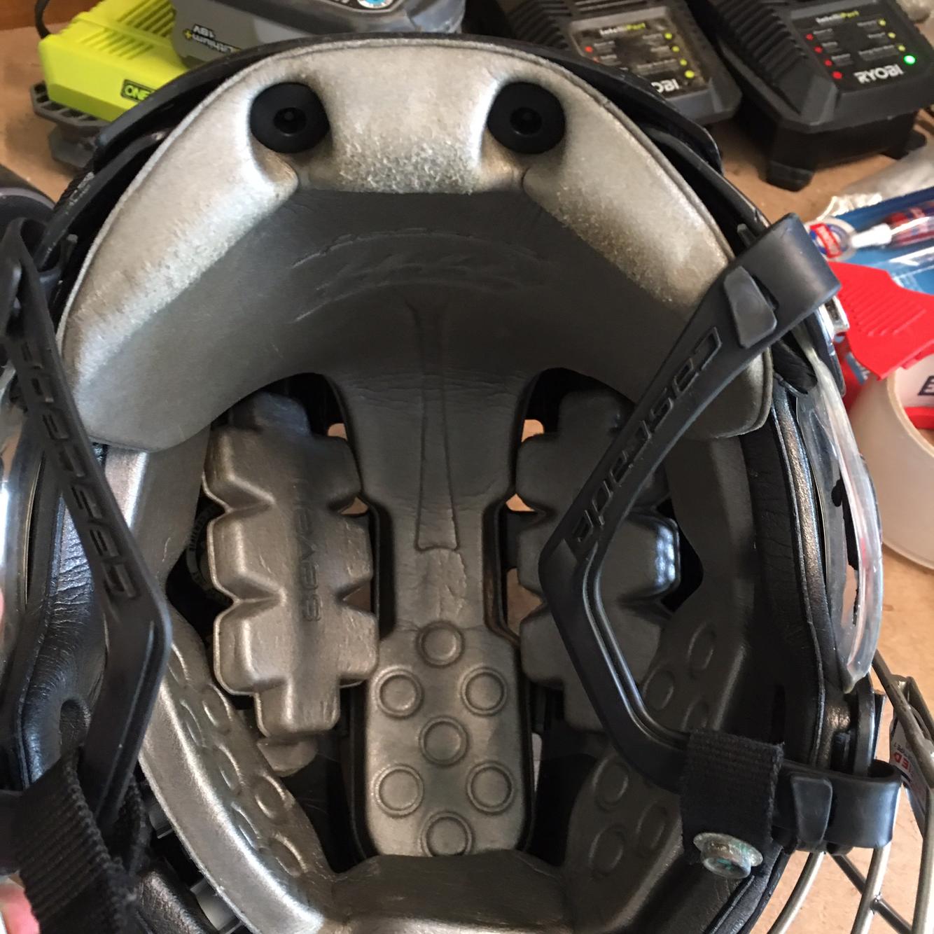 Black Medium Cascade m11 Helmet | SidelineSwap